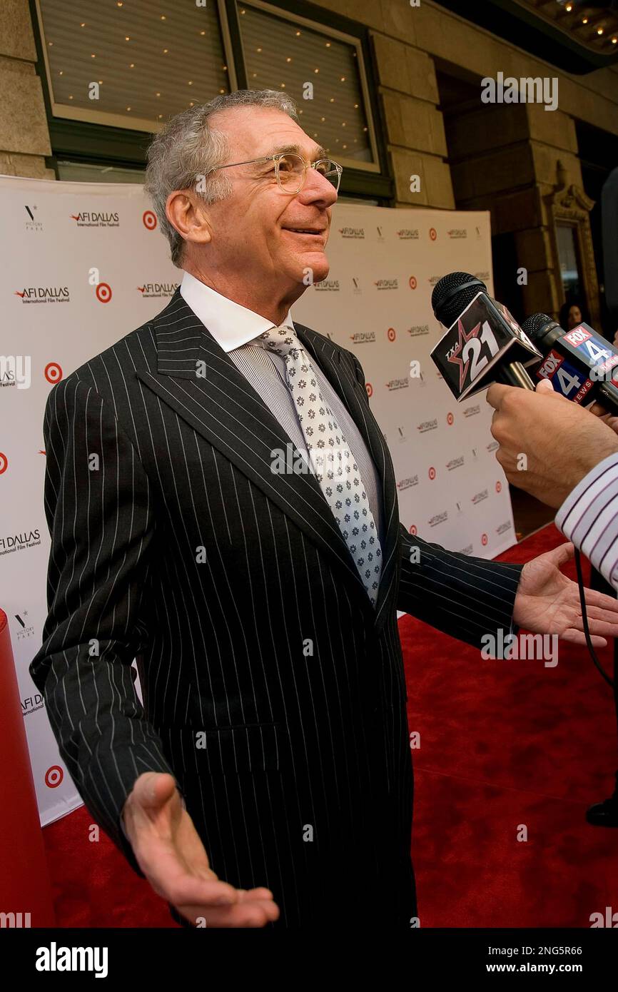 Sydney Pollock arrives at the AFI Dallas Opening Night Gala ...