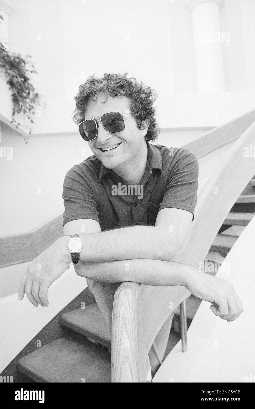 Pop Singer and composer Randy Newman is shown in December 1981. (AP ...