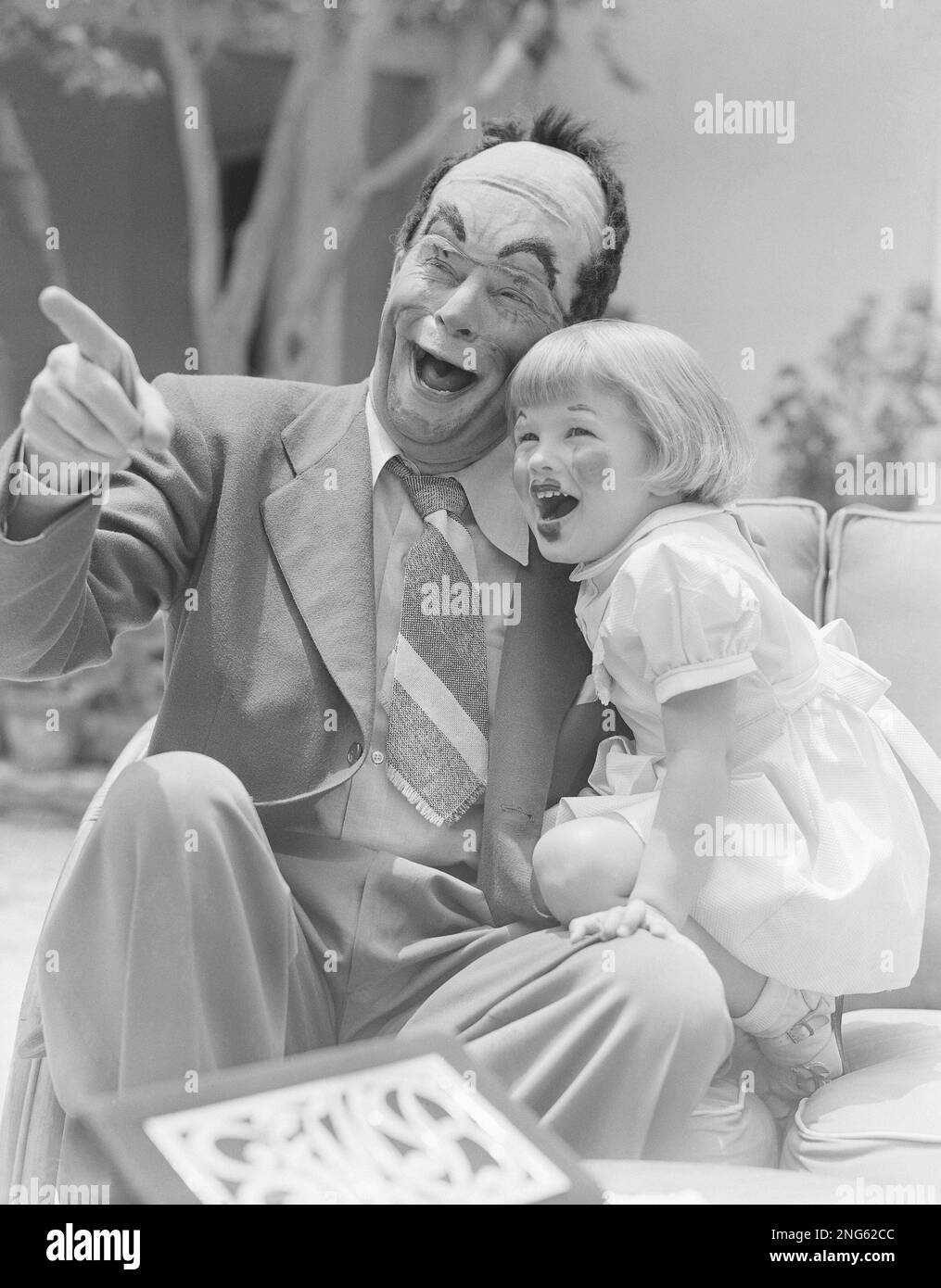 Hollywood comedian Edgar Bergen and his three-year-old daughter Candice ...
