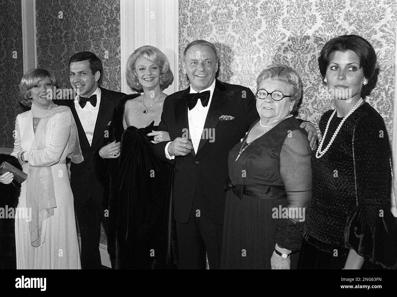 The Sinatra family gathers in November 1976 in Los Angeles. Left to ...