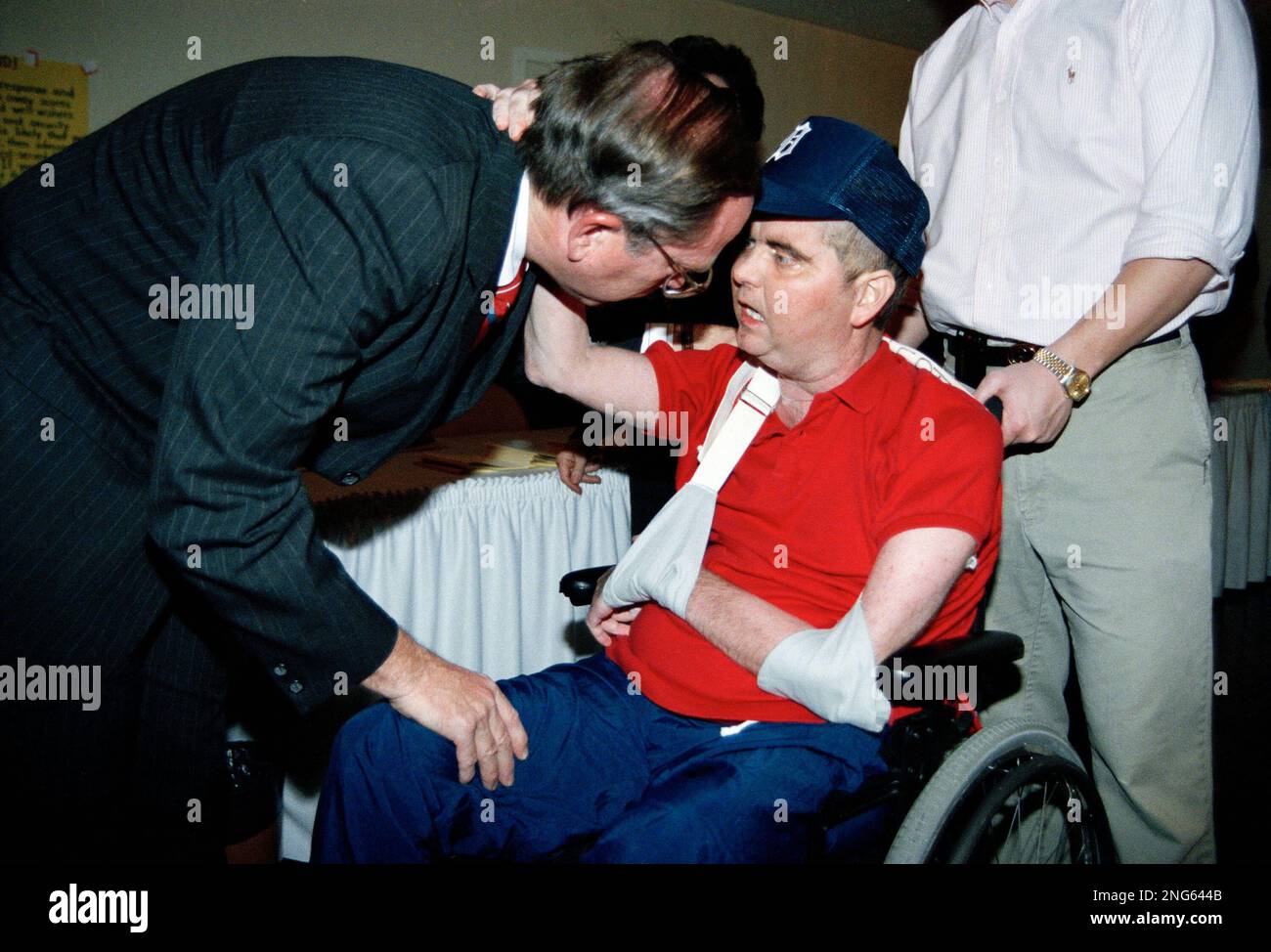 Former Republican Party Chairman Lee Atwater, right, talks with Sen ...