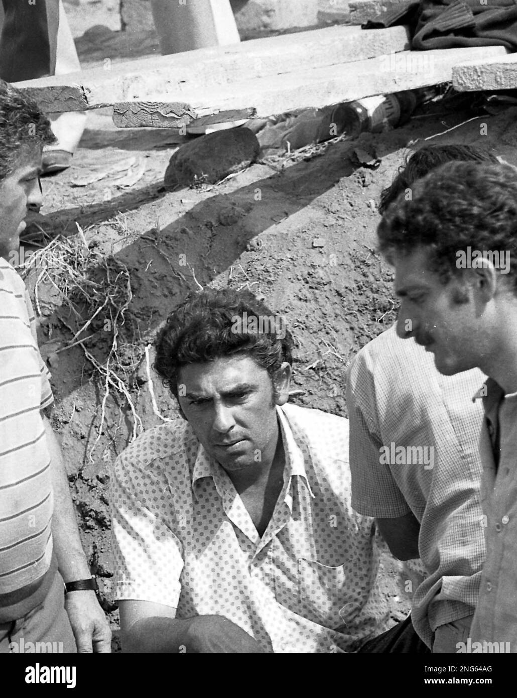 Relatives of Alfredo Rampi, the child who fell into a well at Vermicino ...