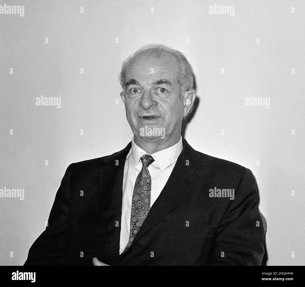 Professor Linus Carl Pauling, a nuclear scientist of Pasadena ...