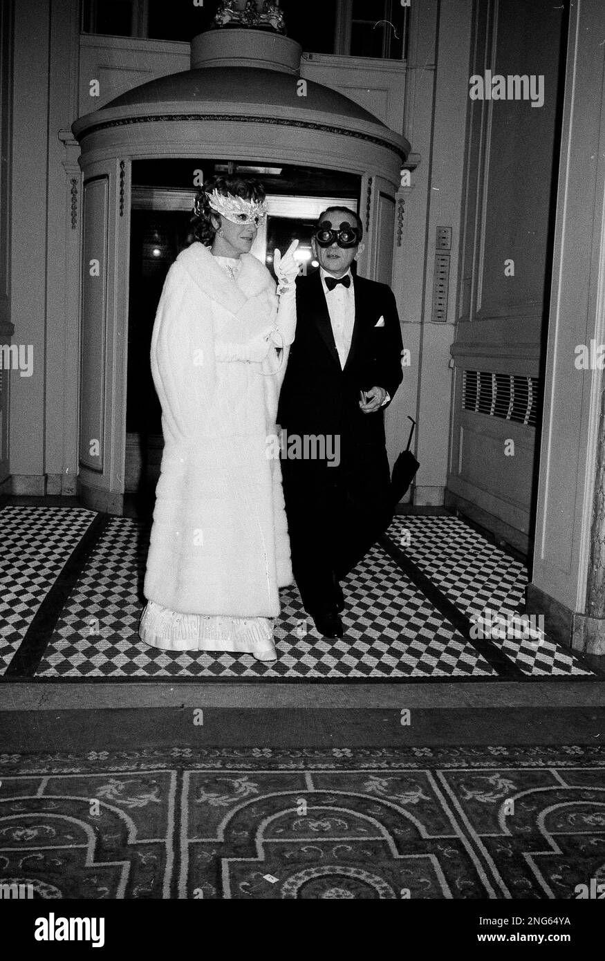 Arlene Francis arrives with her husband, Martin Gabel at New York's ...