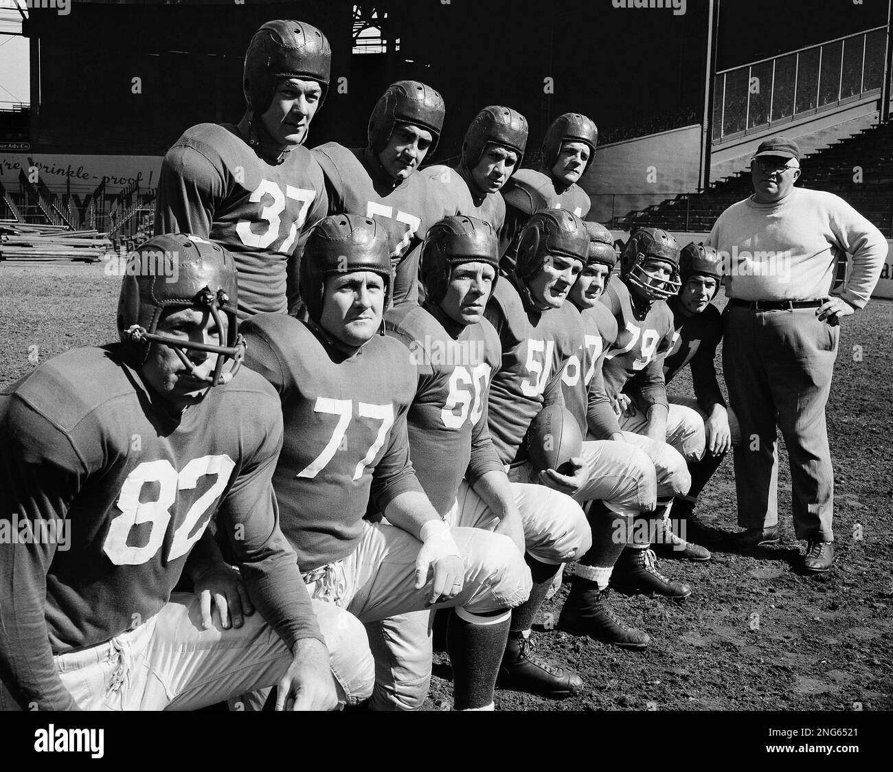 The 1947 New York Giants pose Oct. 14, 1947 - 1st team, left to right ...