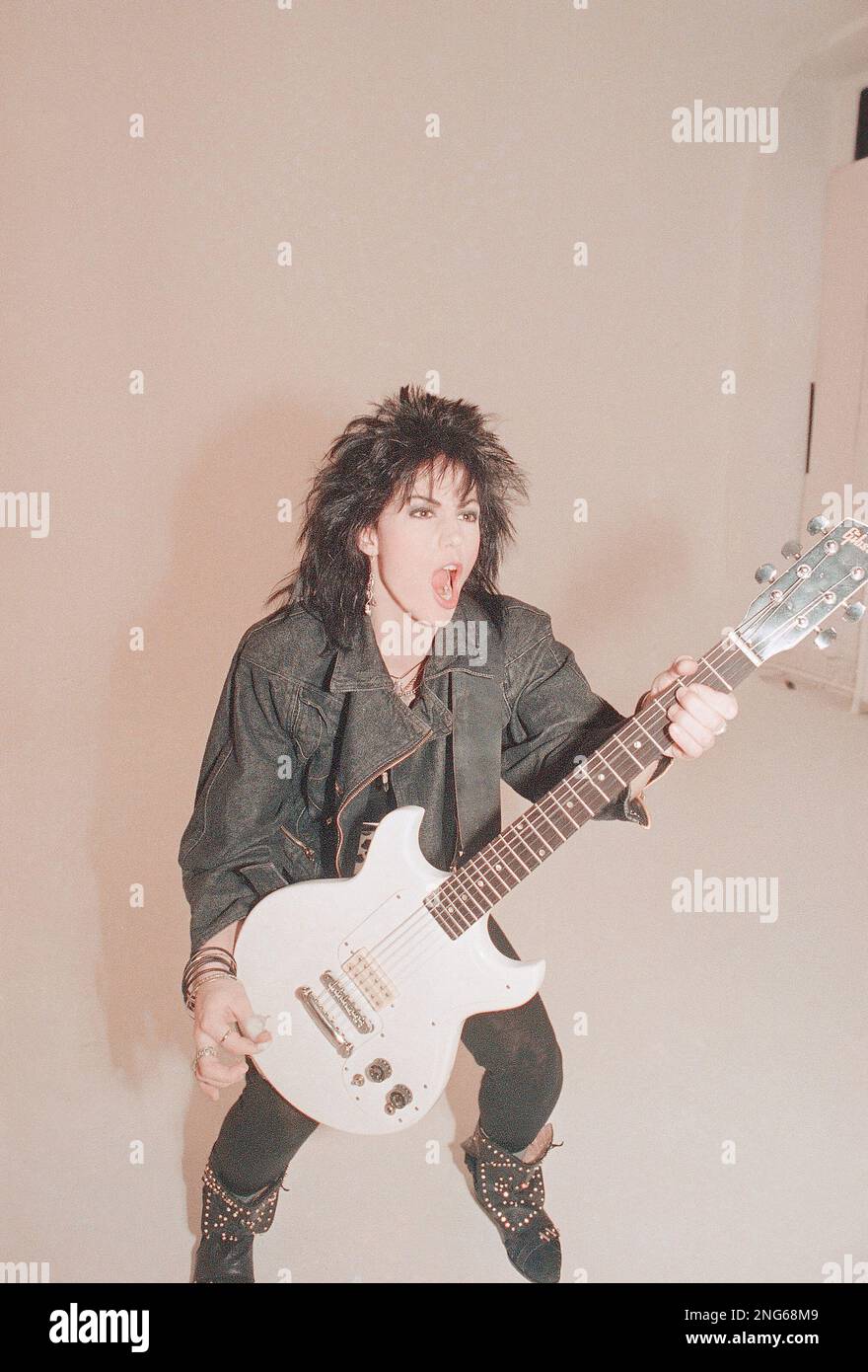 Singer Joan Jett is shown in this Dec. 1986 photo. (AP Photo Stock ...