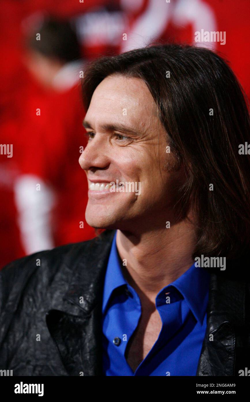 Jim Carrey arrives at the premiere of "The Number 23" in Los Angeles on ...