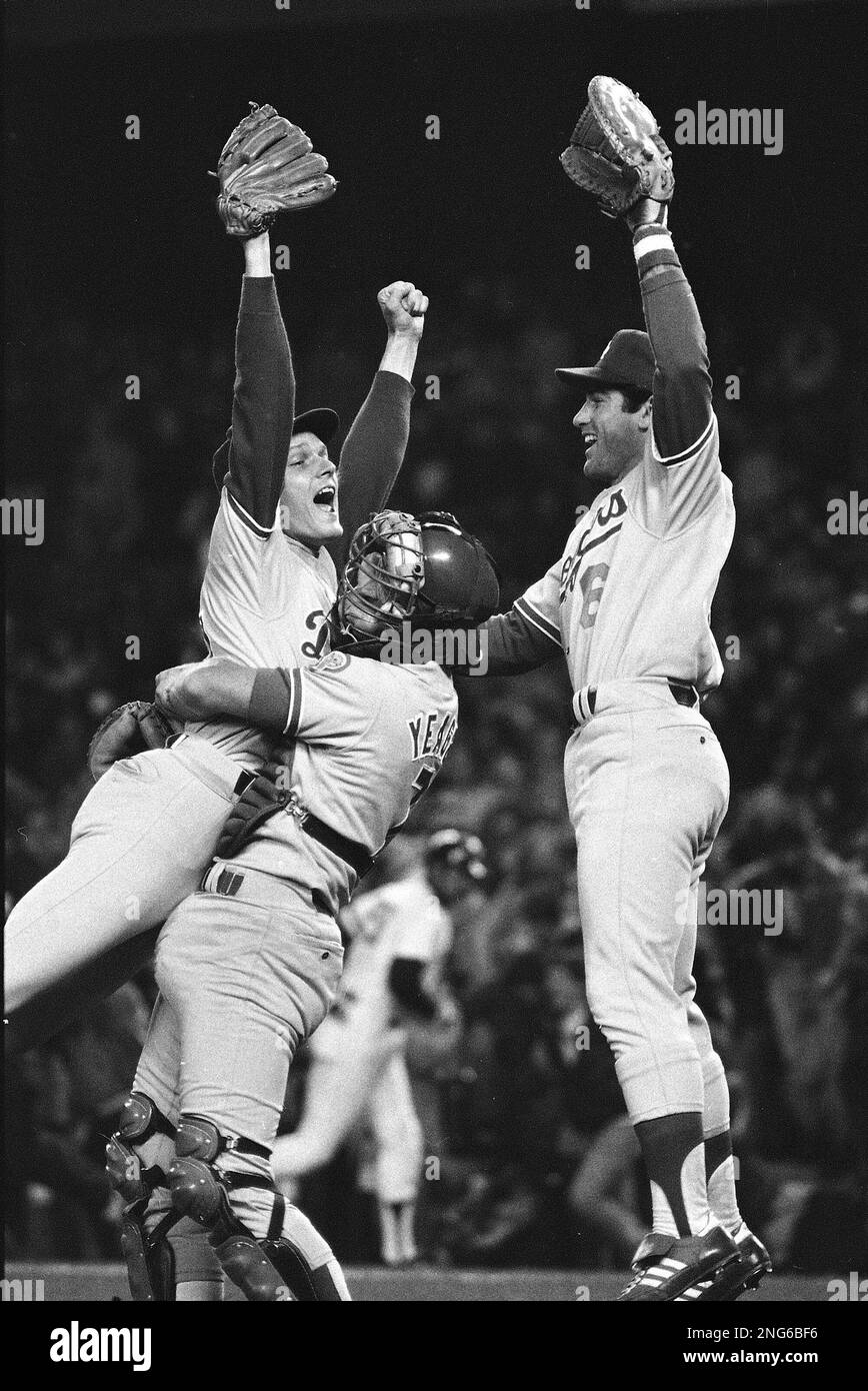 Los Angeles Dodgers relief pitcher Steve Howe, first batsman Steve ...