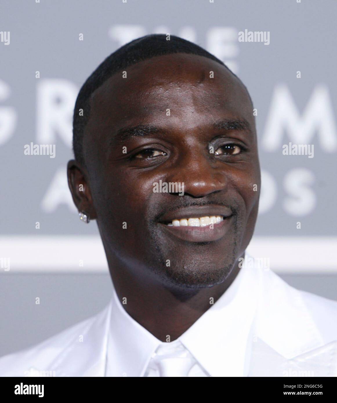 Akon arrives for the 49th Annual Grammy Awards on Sunday, Feb. 11, 2007 ...