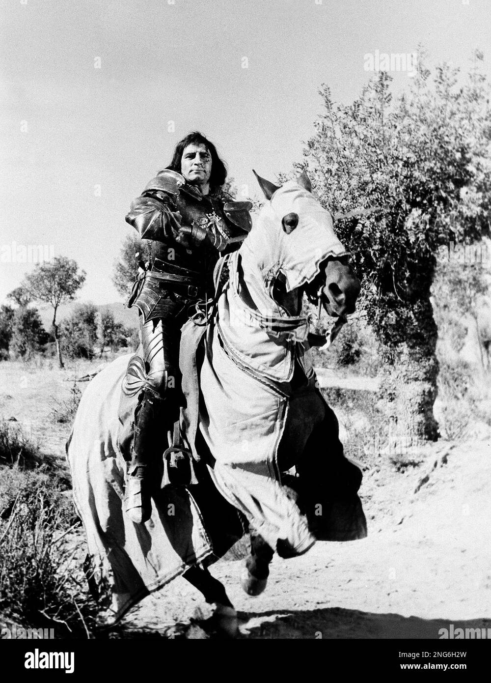 King Richard III, played by Sir Laurence Olivier, has lost his crown ...