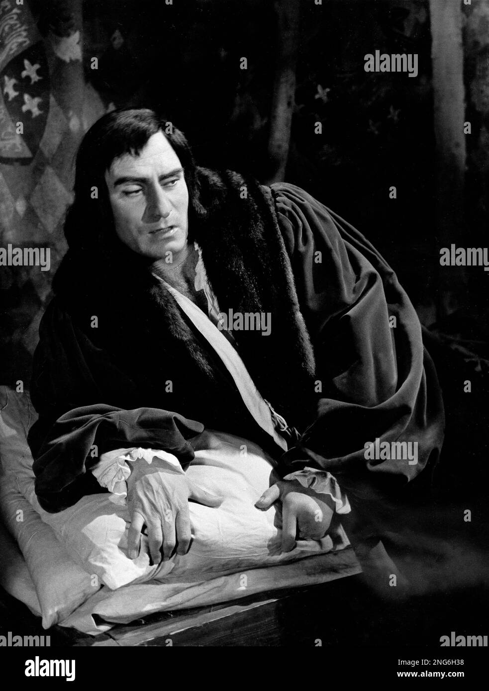Sir Laurence Olivier is seen in the title role of Shakespeare's ...