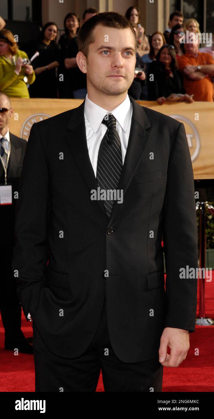 Joshua Jackson arrives at the 13th Annual Screen Actors Guild Awards on ...