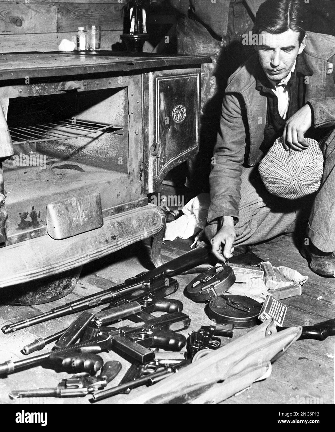 Outlaw John Dillinger's arsenal is seen, April 24, 1934, after federal ...