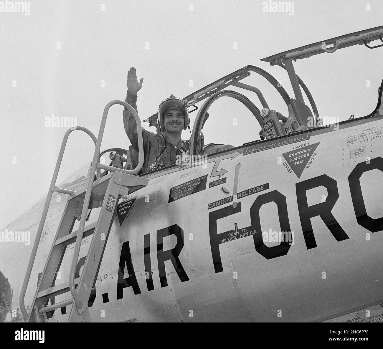 King Hussein II of Jordan, on a tour of the United States, waves from ...