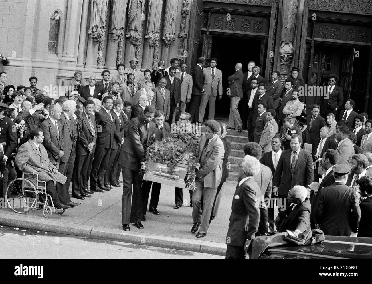 Some of Jackie Robinson's former Brooklyn Dodger teammates carry his ...