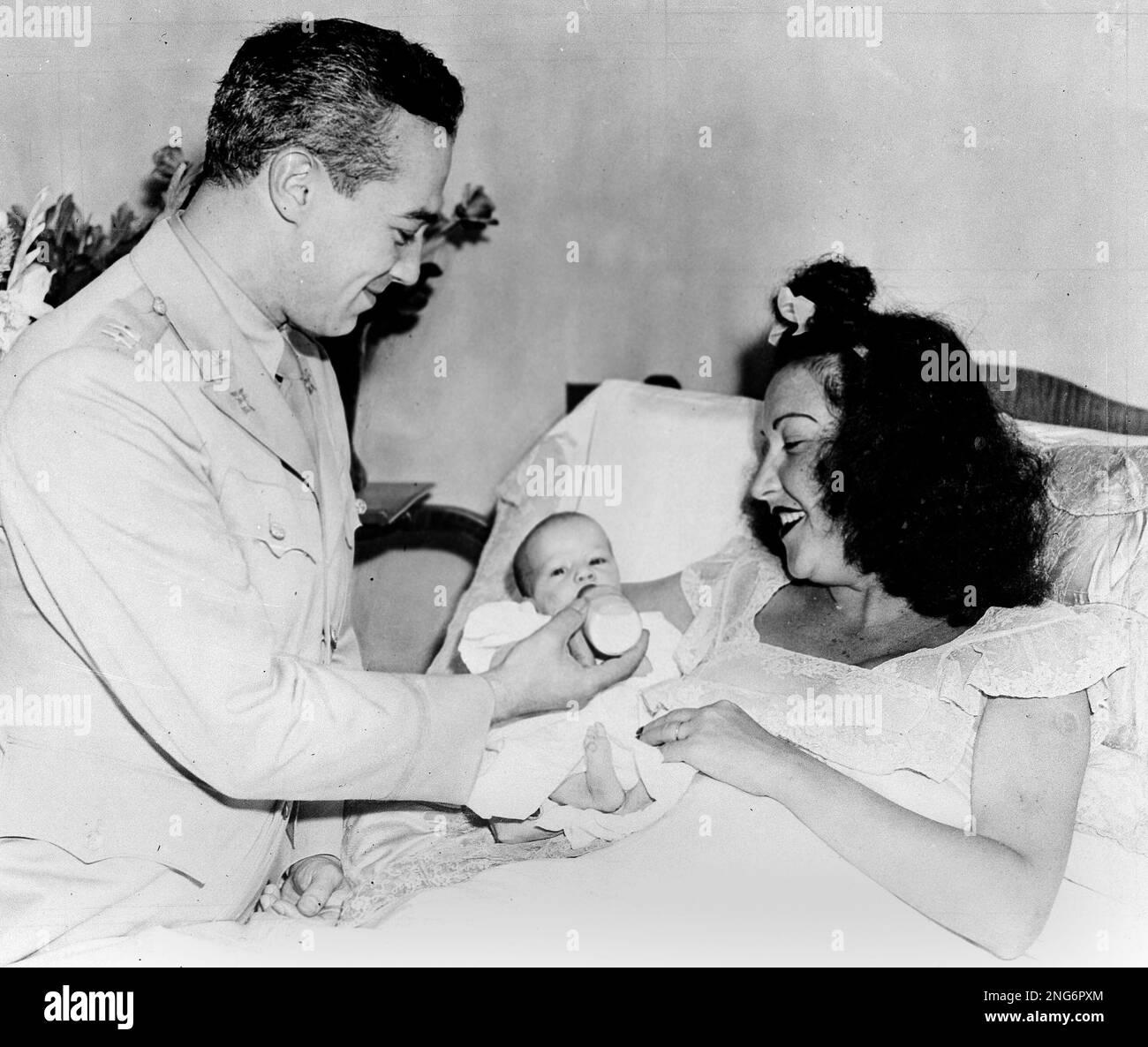 Musical comedy singer Ethel Merman and her husband Capt. Robert Leavitt ...