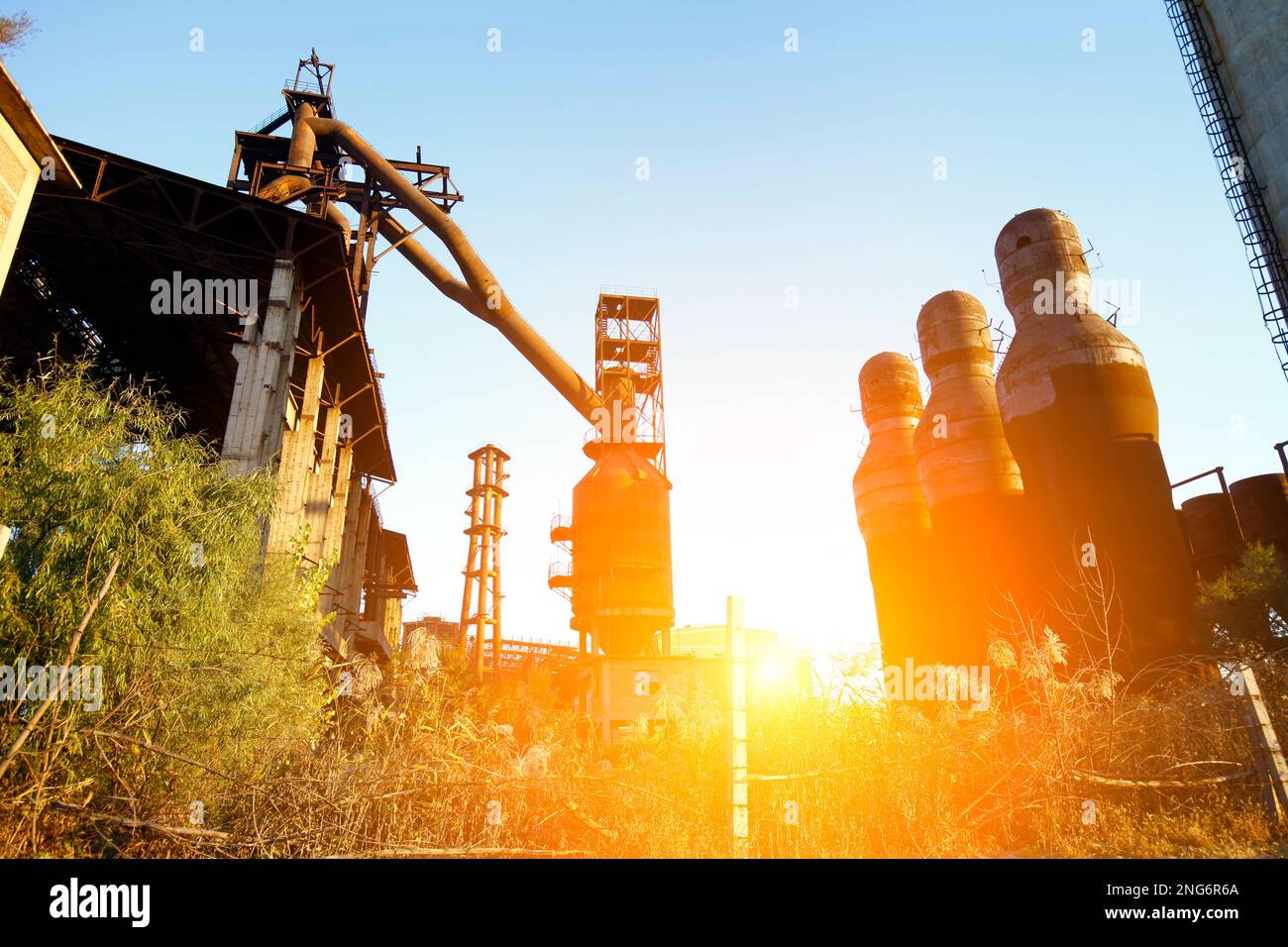 Abandoned industrial factory equipment Stock Photo - Alamy