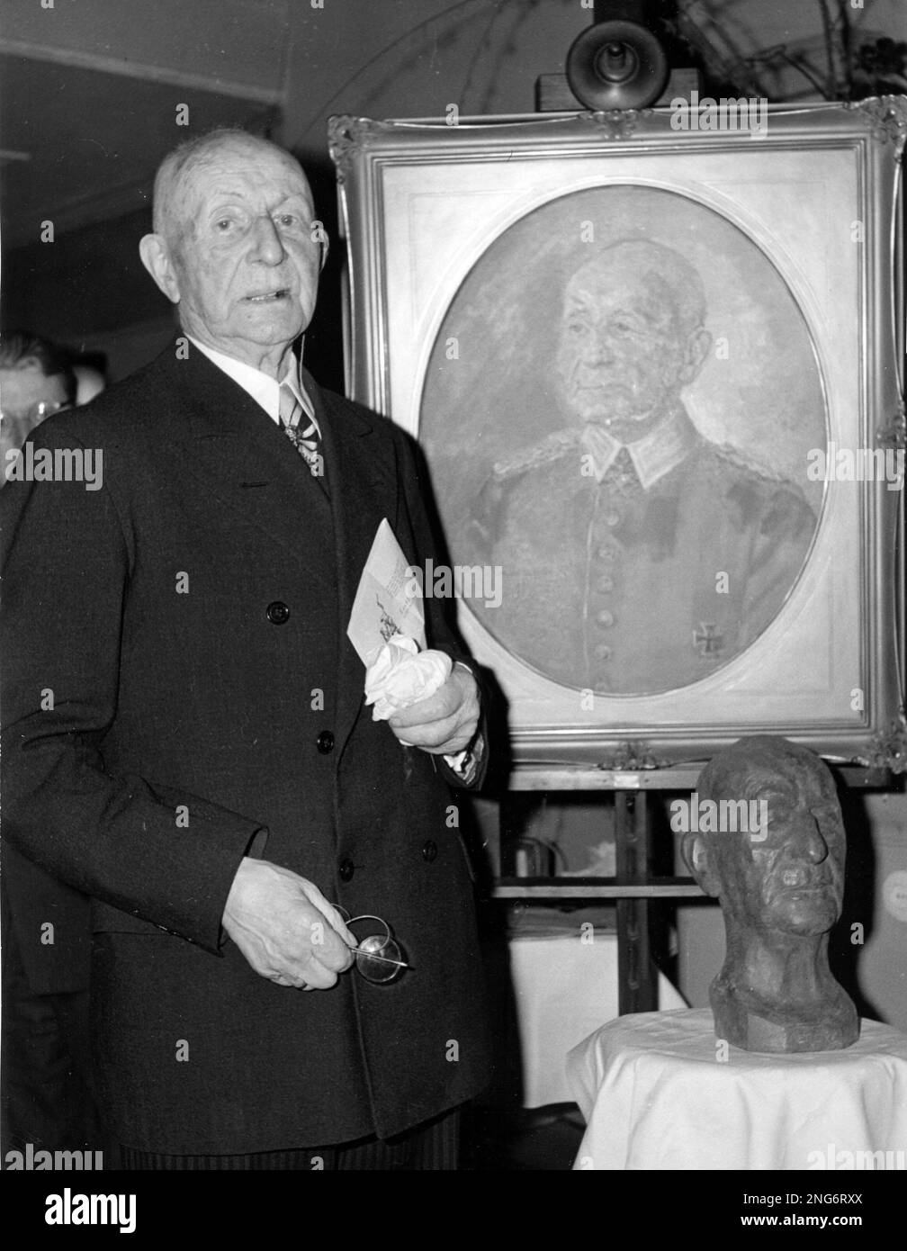 Former World War I general Paul von Lettow-Vorbeck stands next to a ...