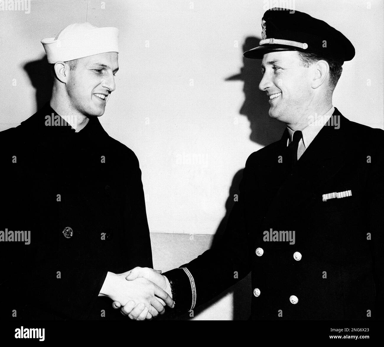 Stan Musial (left), former star outfielder for the St. Louis Cardinals ...