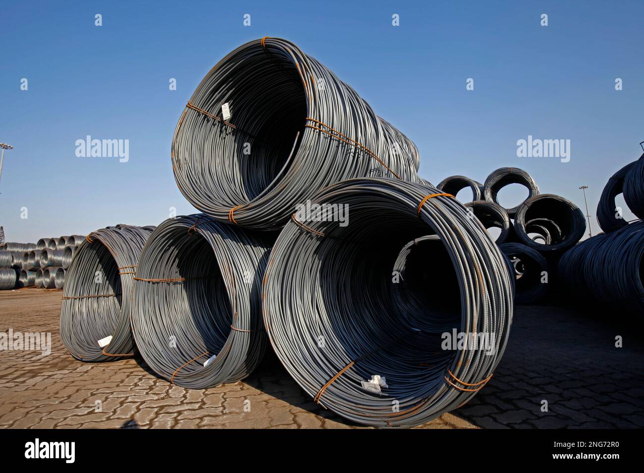 Rod wire ring hi-res stock photography and images - Alamy