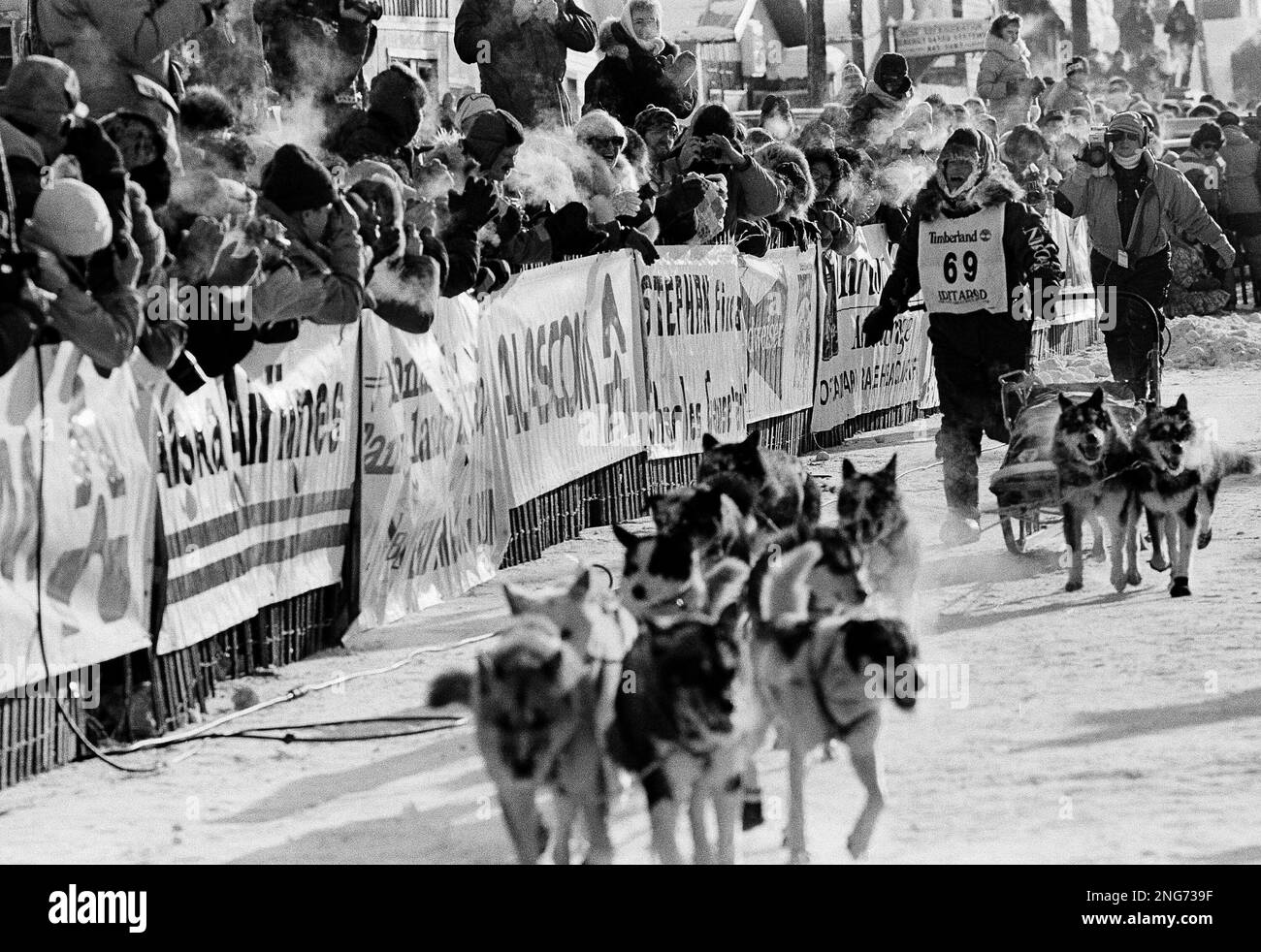 Susan Butcher of Manley, Alaska finishes the 1158-mile Iditarod Sled ...