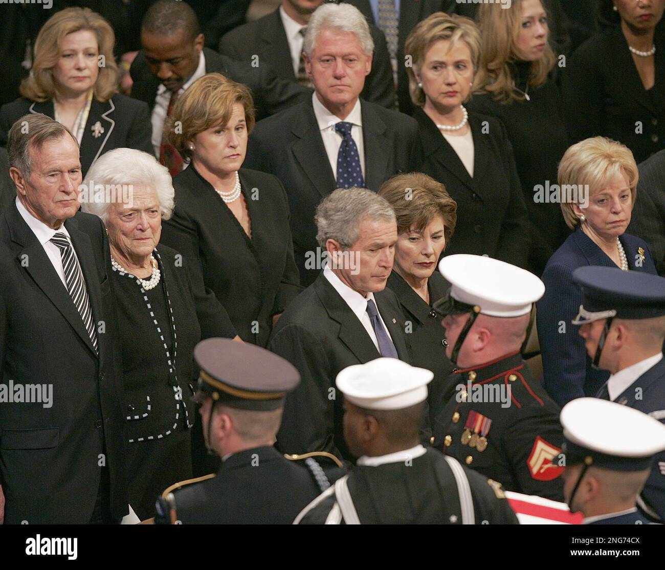 President Bush, front row from left with first lady Laura Bush, Lynne ...