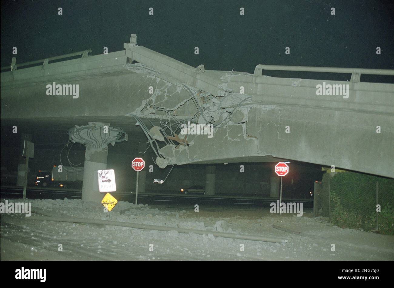 A portion of the Santa Monica Freeway near La Cienega in Los Angeles ...