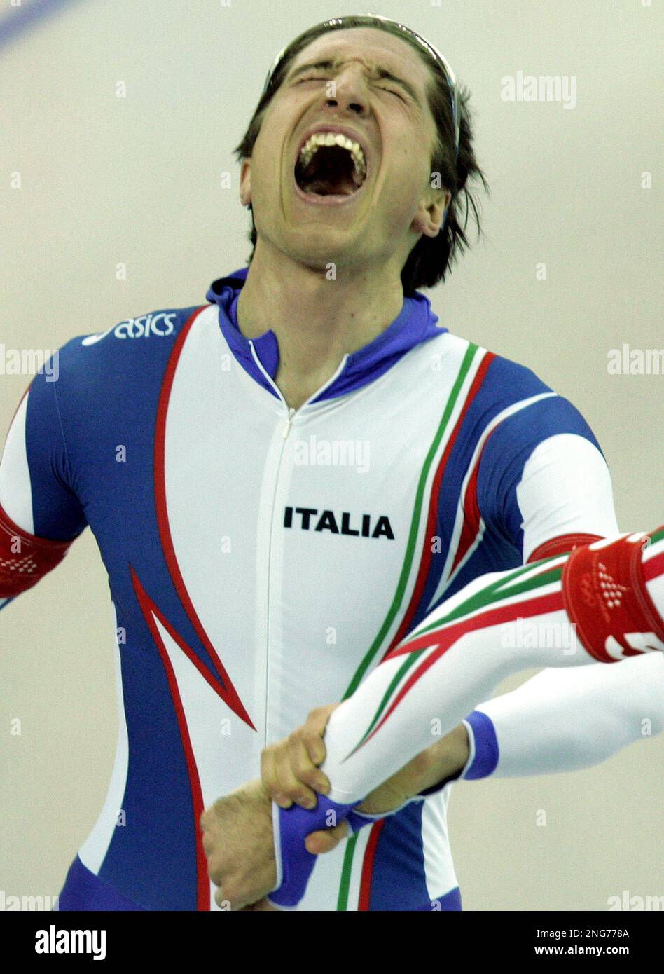 ** FOR USE WITH YEAR END - FILE **Italy's Enrico Fabris reacts his team ...
