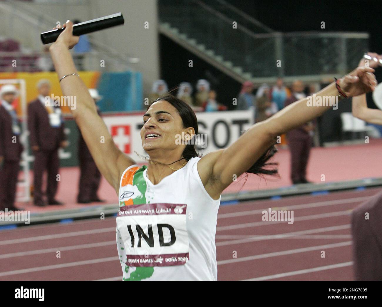 India's Manjeet Kaur celebrates as she anchors the Indian team to the ...