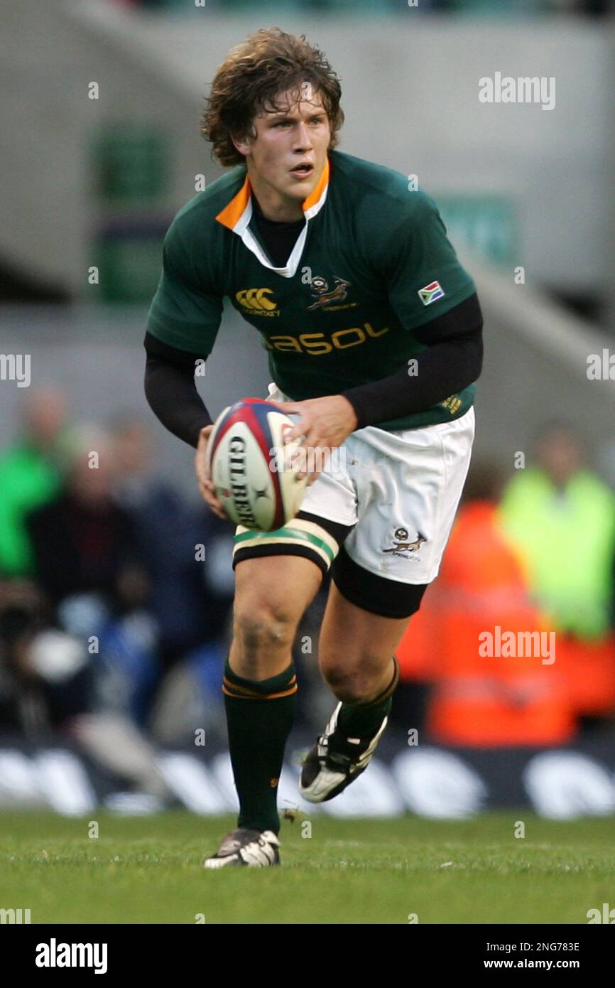 South Africa's Francois Steyn runs with the ball during their rugby ...