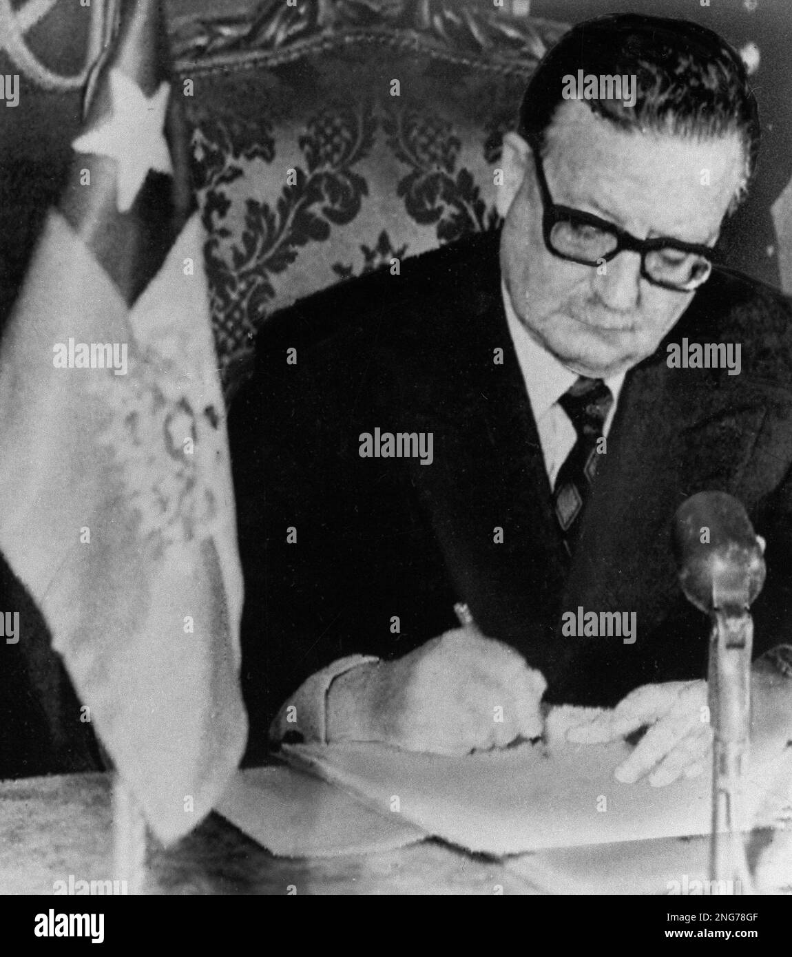 Chilean President Salvador Allende signs the Copper Nationalization ...