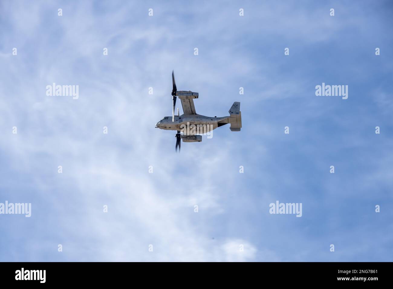 A U.S. Marine Corps MV-22 Osprey with Marine Medium Tiltrotor Squadron ...