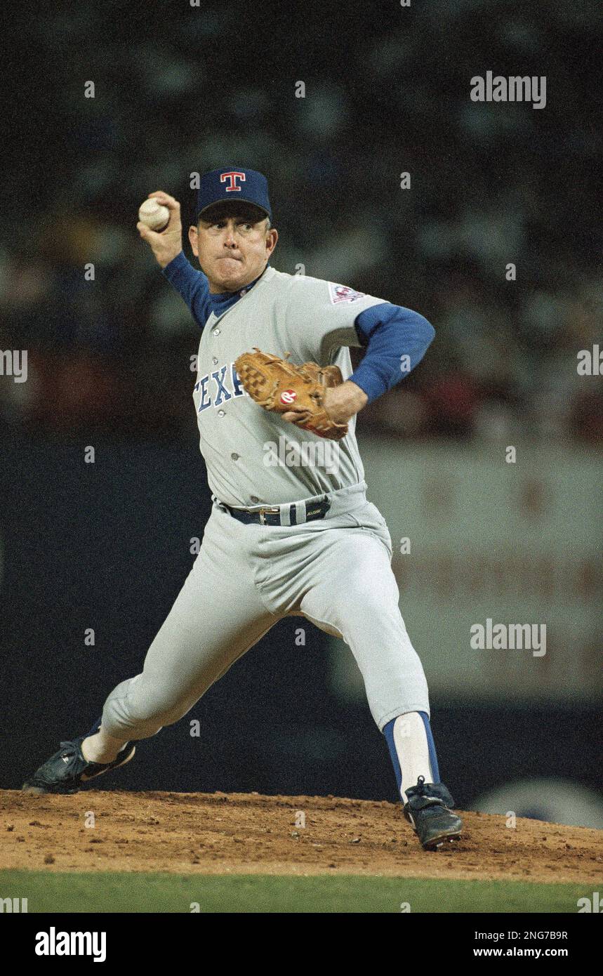 Texas Rangers pitcher Nolan Ryan makes his final start at Anaheim ...