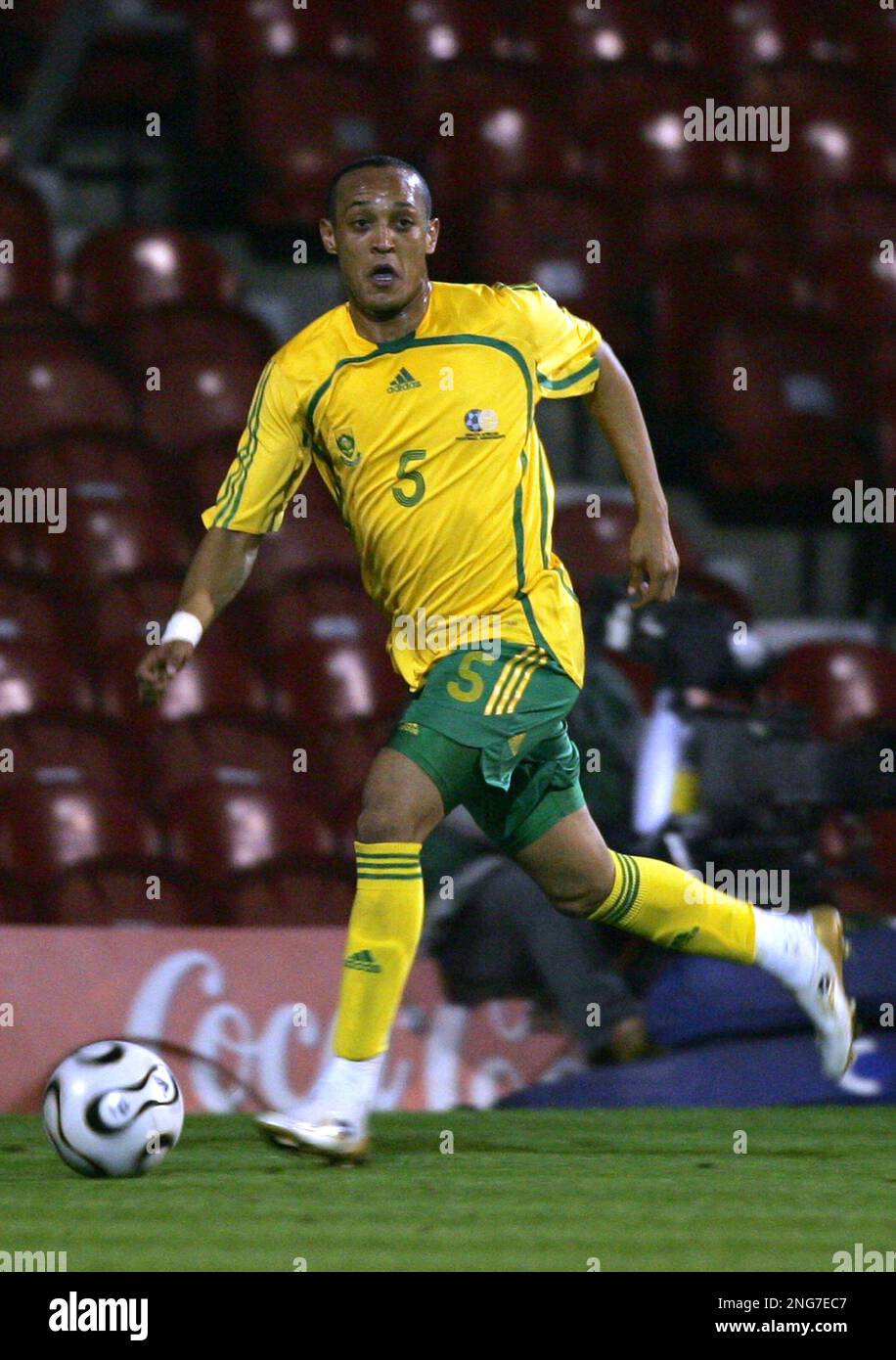 South Africa's Nasief Morris runs with the ball during their ...