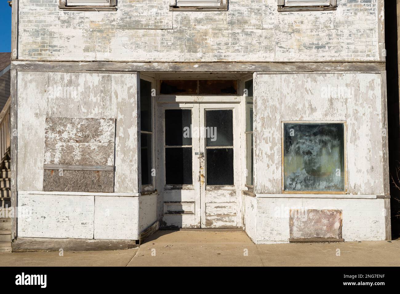Old storefront in midwest hi-res stock photography and images - Alamy