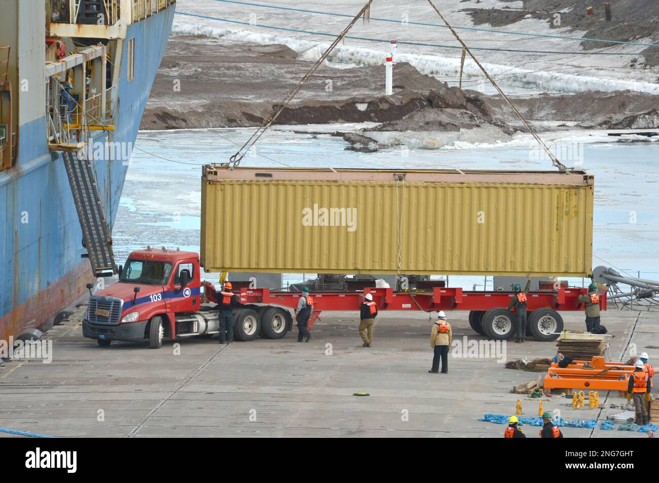 230217-N-NX070-1018 Sailors from Navy Cargo Handling Battalion (NCHB) 1 ...