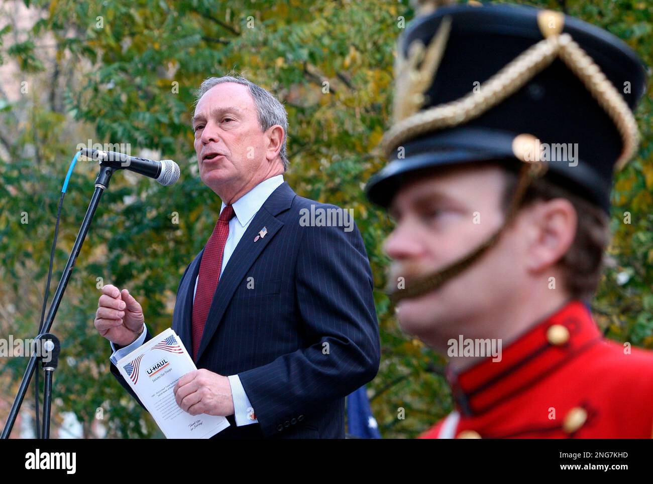 New York City Mayor Michael Bloomberg delivers a speech during Wreath ...