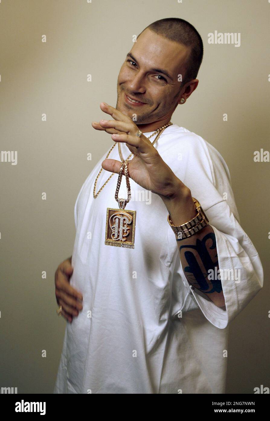 Kevin Federline poses for a portrait backstage at the "CD USA ...