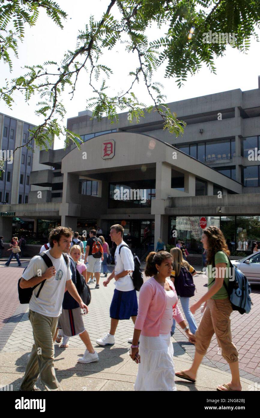 Duquesne University students come and go from the student union on ...
