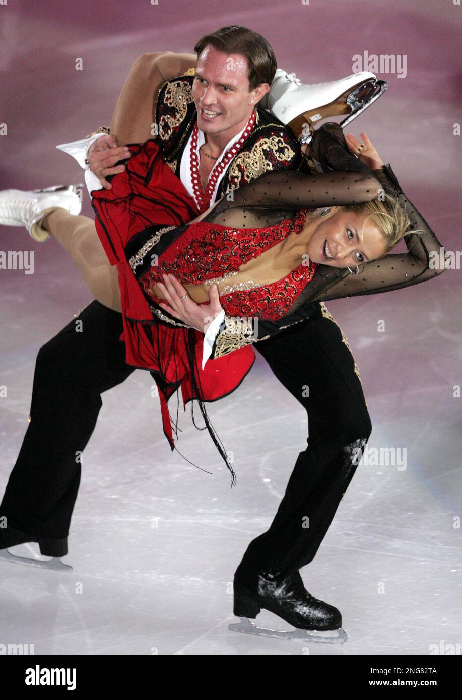 Russian ice dancing pair 2006 Torino Winter Olympic Gold medalists ...
