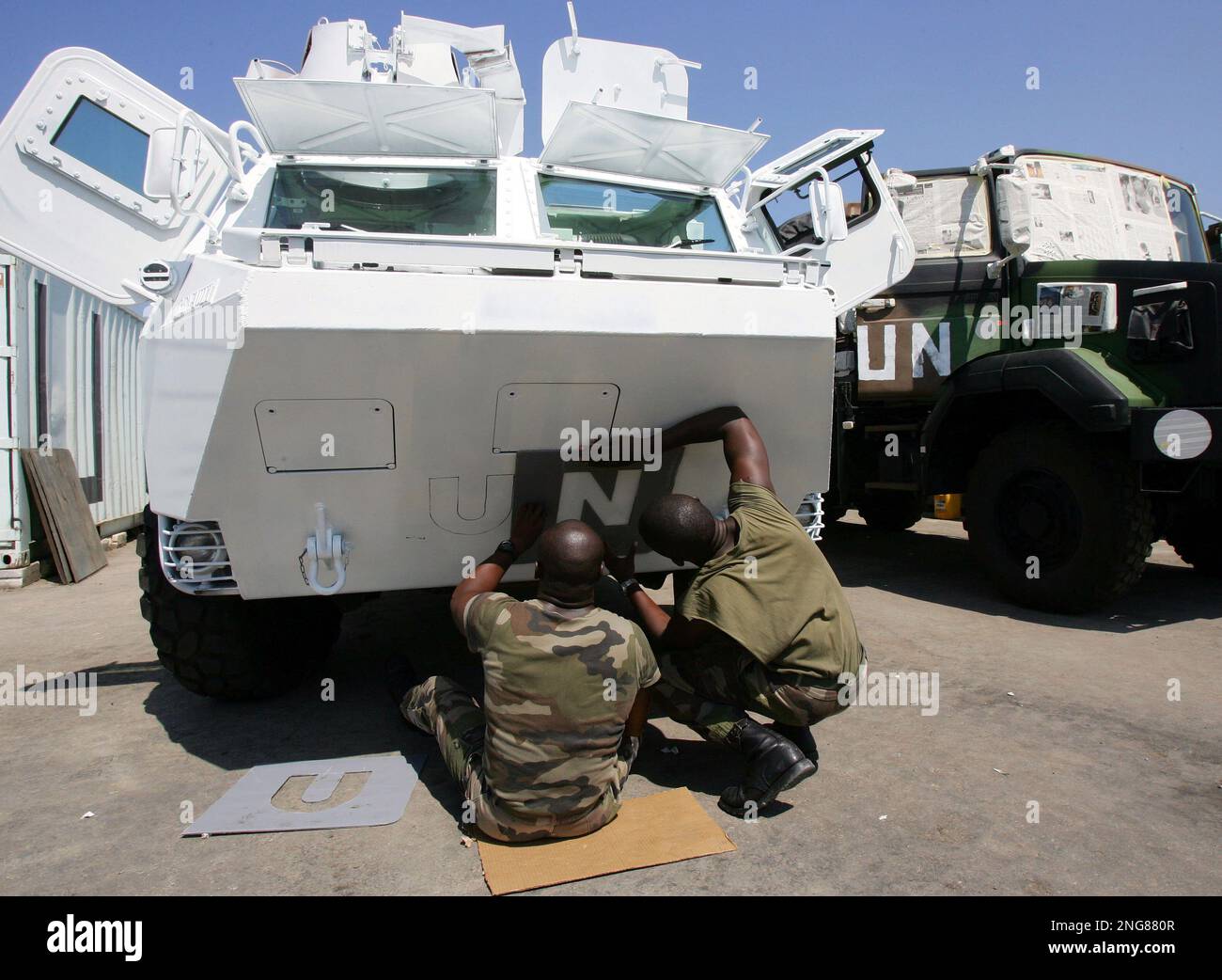 French soldiers of the UNIFIL, the U.N. peace keeper unit in Lebanon ...