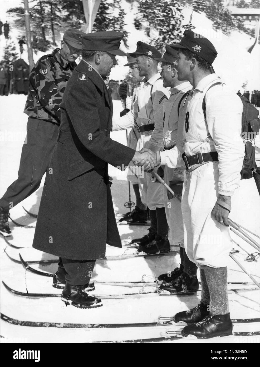 German Chief of Staff Hans Roettiger congratulates on March 1, 1958 the ...