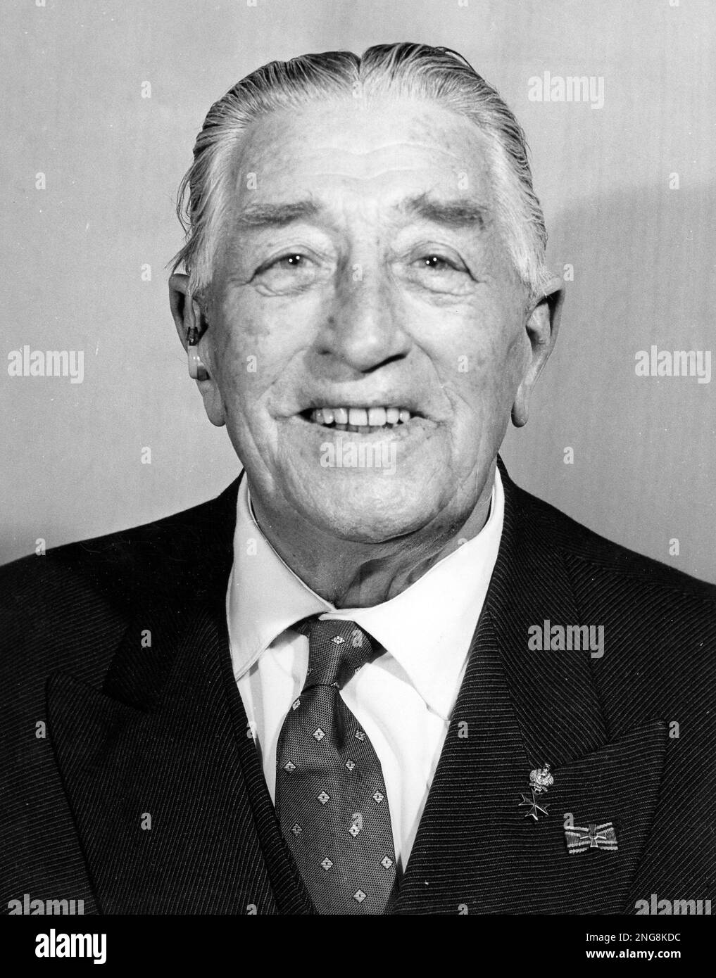 Famous 'Sea Devil' Count Felix Luckner poses for the photographers in ...