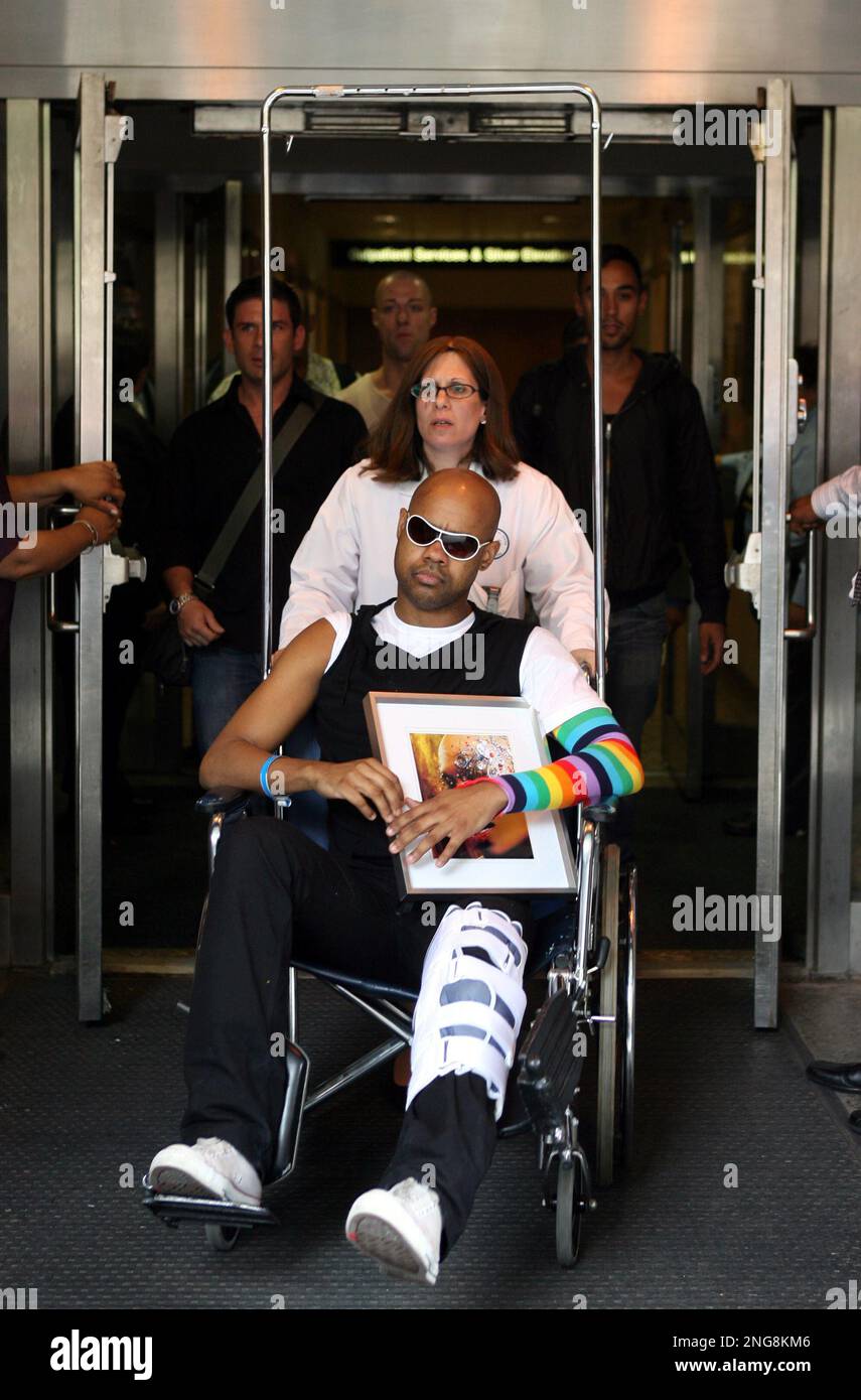 Recording artist Kevin Aviance exits Beth Israel Medical Center Monday ...
