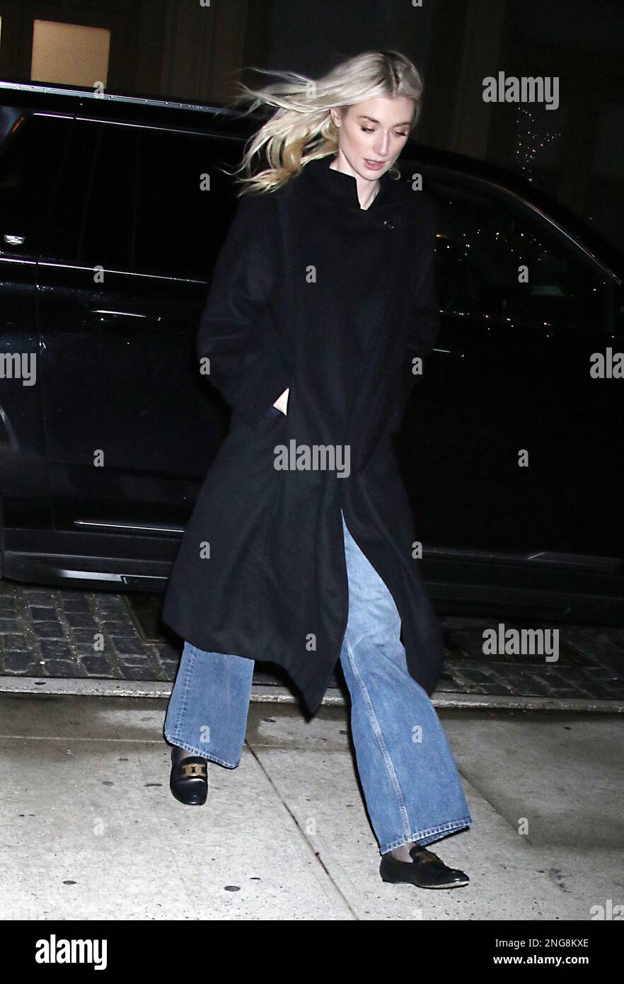 New York, NY, USA. 17th Feb, 2023. Elizabeth Debicki arriving back from ...