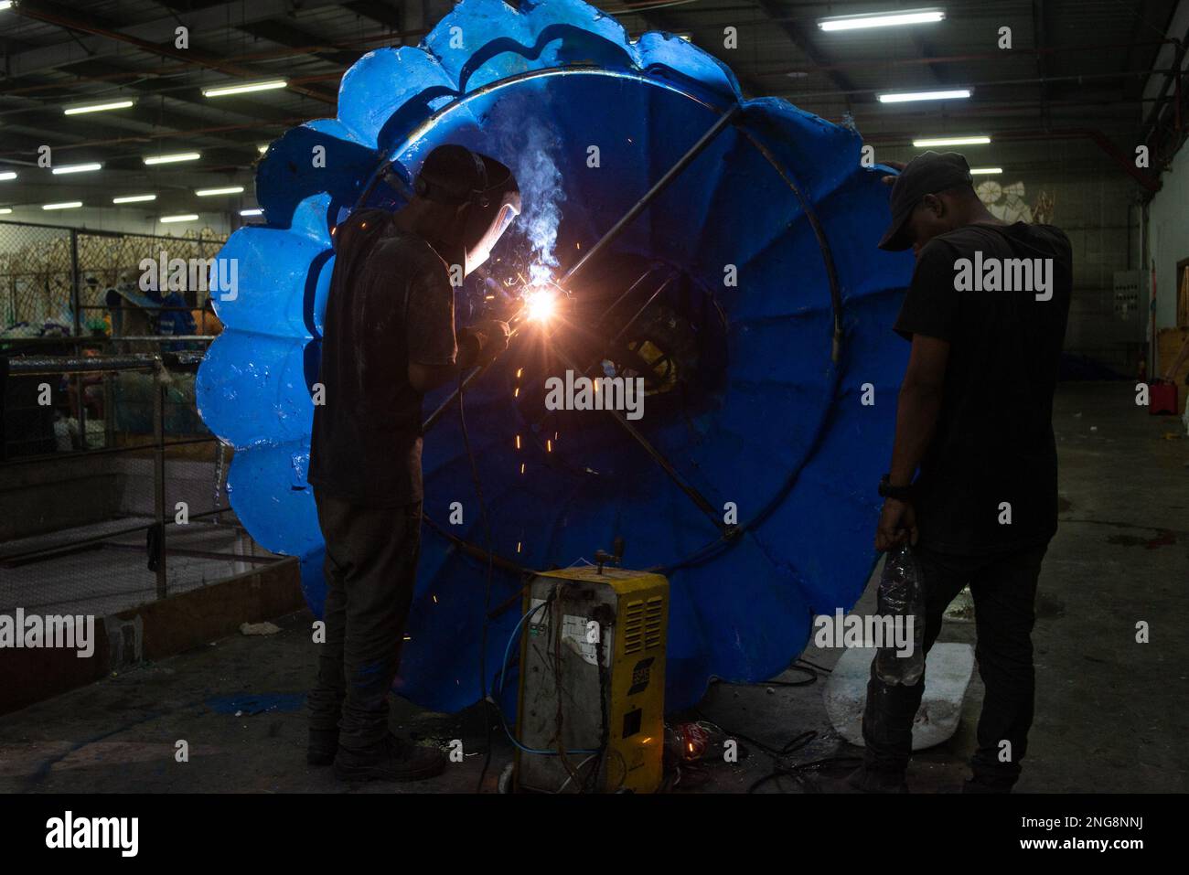Rio De Janeiro, Brazil. 16th Feb, 2023. Brazilians weld parts of a ...