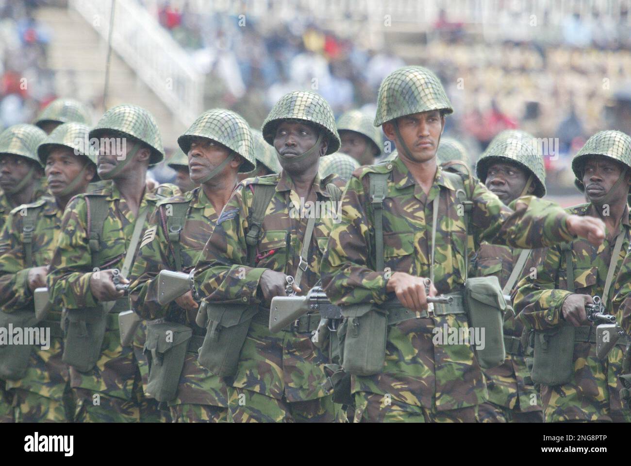 The Kenya Army soldiers from 75 Artalary Battalion in combat dress ...