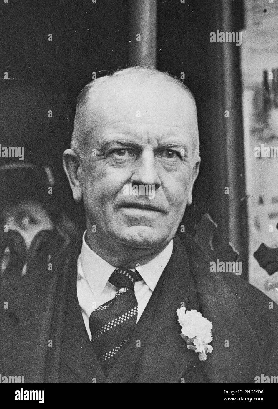 Captain Franz Von Rintelen, in 1939, in England, was a German master ...