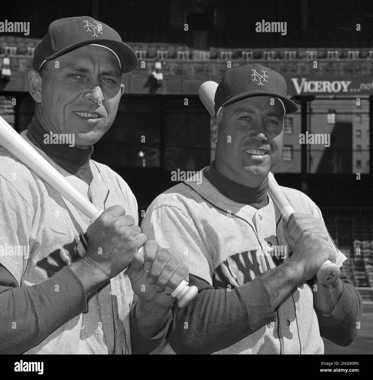 New york Mets teammates Gil Hodges, left, and Duke Snider during a team ...
