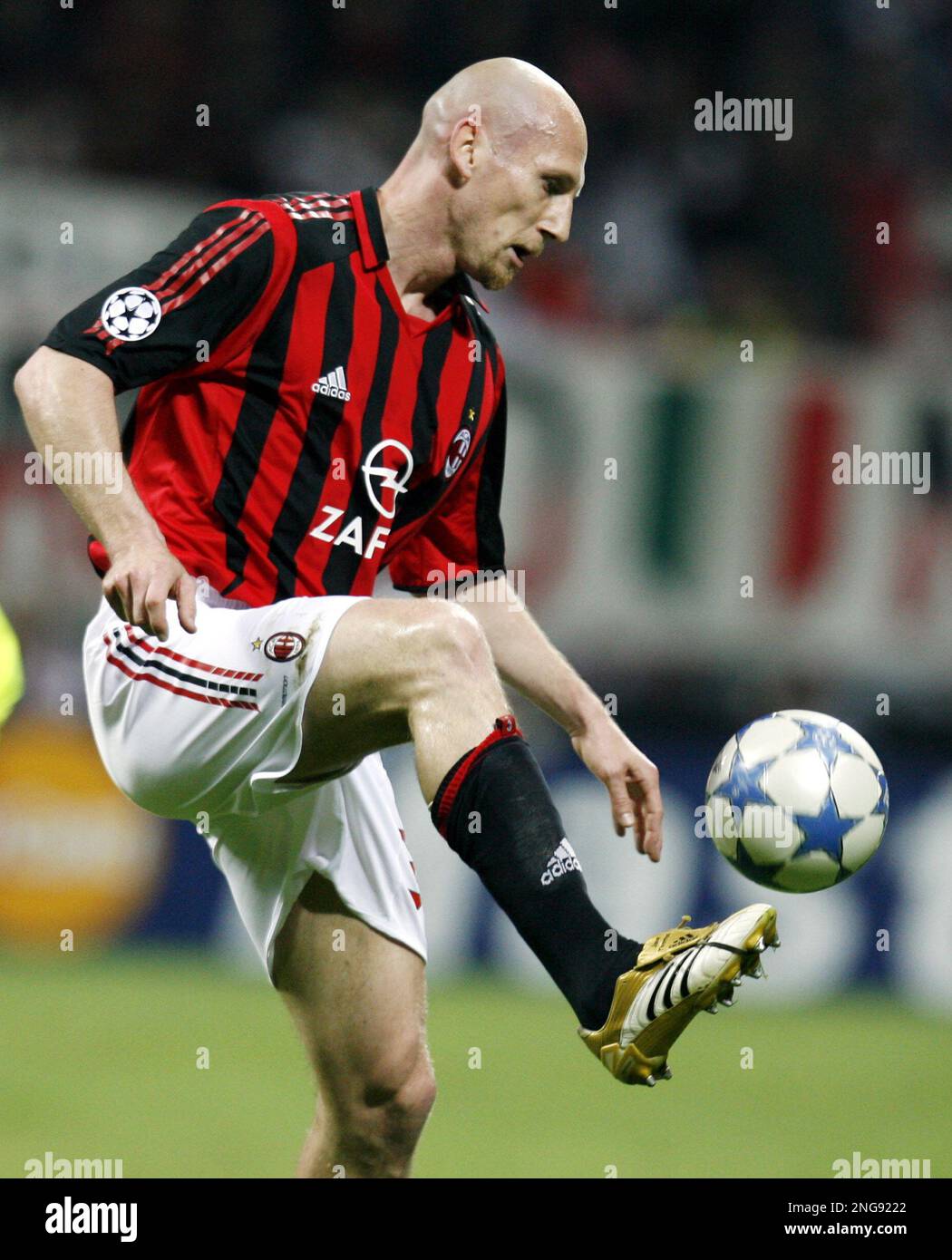 AC Milan's Japp Stam of Netherland during Champions League first leg ...